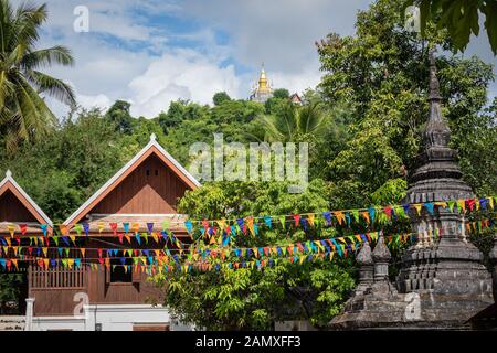 That Makmo Stupa Wat Wisunarat Luang Prabang Stock Photo - Alamy