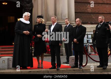 v.l. Pastor Alexander Röder, Marion Fedder, Jörg Pawlik, Trauerfeier ...
