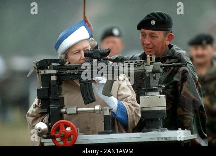 THE QUEEN AT BISLEY Stock Photo - Alamy