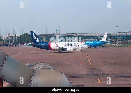 Picture of Sriwijaya Air's Fleet Boeing 737-83N PK-CMU at Soekarno ...