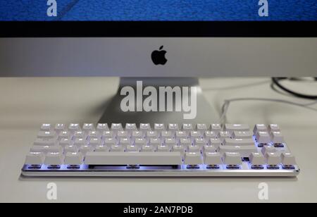 Apple iMac with light up keyboard Stock Photo - Alamy