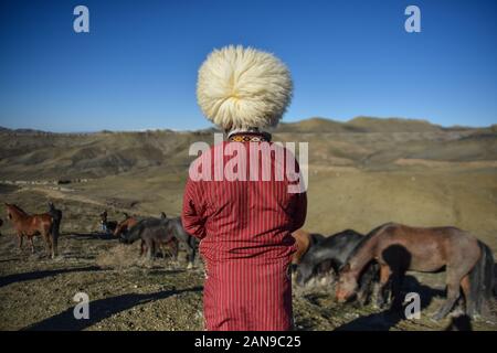 A Turkmen man wearing traditional Turkmen's costume in Raz-and-Jargalan ...