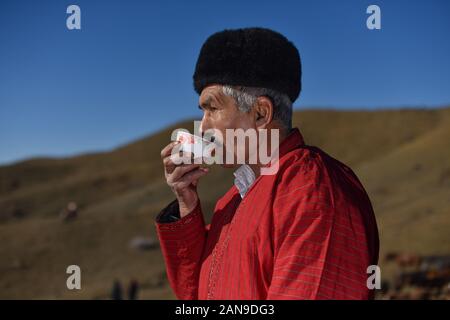 A Turkmen man wearing traditional Turkmen's costume in Raz-and-Jargalan ...