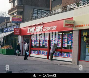 Kwik Save Supermarket, stockwell, London in 1990, UK Stock Photo - Alamy