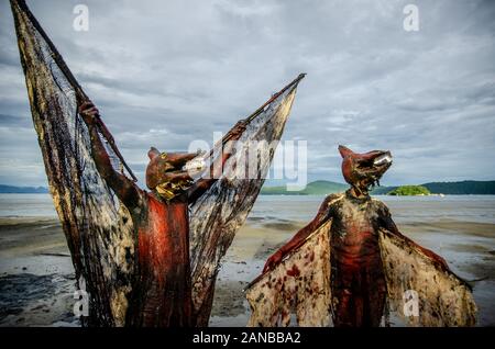 "Monstrous" costumes in the "mud block", a carnival block in the city ...