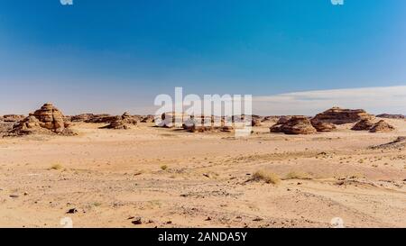 Saudi Arabian desert scenes Stock Photo - Alamy