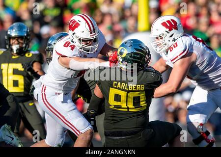 Wisconsin Badgers tight end Jake Ferguson (84) makes a catch against ...