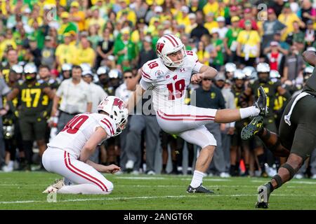 PASADENA, CA - JANUARY 01: Kicker Jayden Fielding #38 of the Ohio State ...