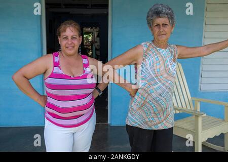 Family. El Cayuco, Pinar Del Río, Cuba Stock Photo - Alamy
