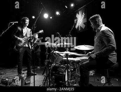 NEW YORK, NY - JANUARY 8: Ernie Beck #7 of the Philadelphia Warriors ...