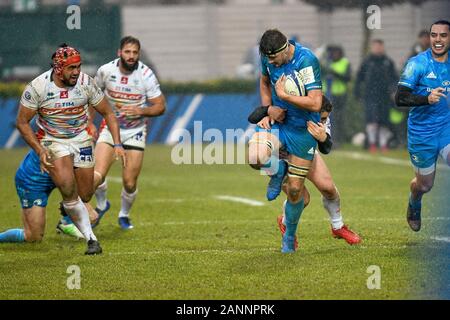Max Deegan of Leinster with the ball during the BKT United Rugby ...