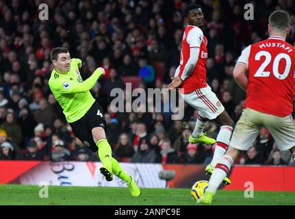 John Fleck #4 of Sheffield United during the Sky Bet Championship match ...