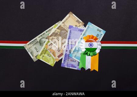 Indian flag on a 500 Rupee Indian currency Stock Photo - Alamy