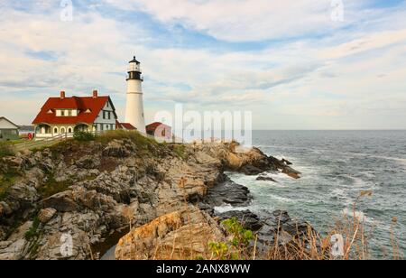 Beautiful sunset over the Portland Head Light Lighthouse at Fort ...