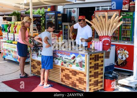 Dondurma Vendor, Turkish Ice Cream Man, Istanbul, Turkey Stock Photo ...