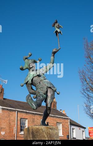 The Jester Statue from Shakespeare's play "As you like it", Henley ...