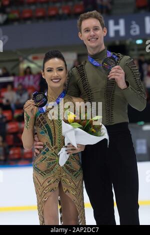 (L-R) Figure skating pair Madison Chock and Evan Bates attend the 'Team ...