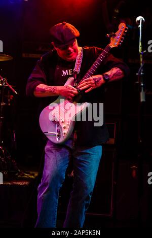 Las Vegas Guitarist, Chris Tofield, on stage at Vamped night club Stock ...