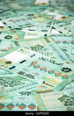 Lebanese Pound banknote Stock Photo - Alamy