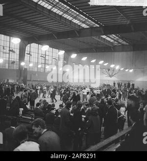 Liberation Ball in the Apollohal in Amsterdam, overview of the hall, 5 ...
