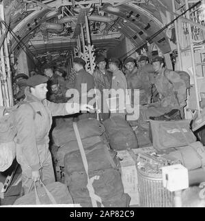 Belgian paras back, paras coming from the plane Date: December 1, 1964 ...