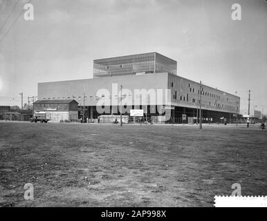 Construction Renault building at Wibautstraat Date: 24 August 1959 ...