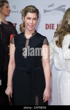 Brigitte Zeh bei der Weltpremiere des Kinofilms DIE HOCHZEIT im Zoo ...