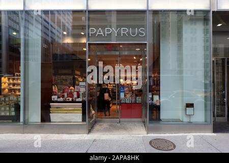 [historical photo] Papyrus store in the World Trade Center Oculus ...