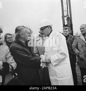 Alderman Verhey strikes first pole for Athletics Centre in Amsterdam ...