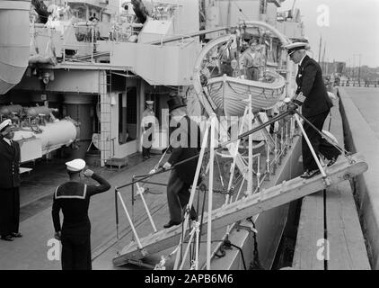 Visit British warships to Rotterdam. Submarines, including the HMS ...