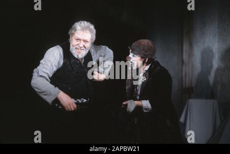 Michael Gambon as Lear with Antony Sher as Lear's Fool in KING LEAR by ...