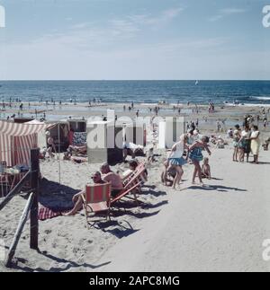 beaches, beach scenes Date: 1960 Stock Photo - Alamy