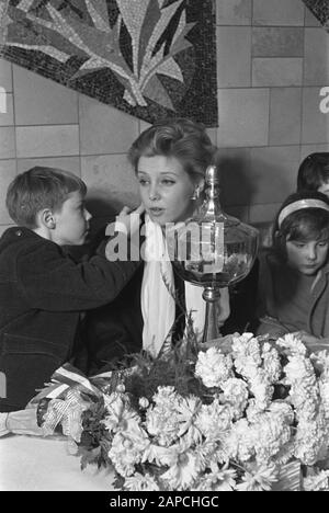 Miss World 1959 Description: Arrival of Corine Rottschäfer (miss World ...