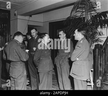 Canadian Lieutenant General Guy Granville Simonds meets Amsterdam Mayor ...