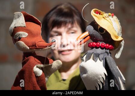 Pirna, Germany. 21st Jan, 2020. The hand puppet Struppi, a GDR children ...