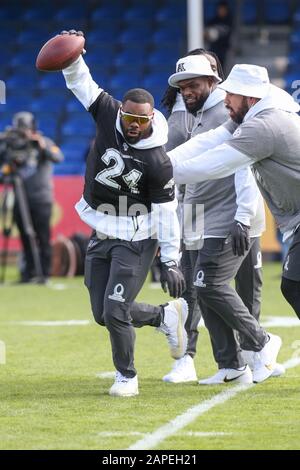 Cleveland Browns running back Nick Chubb (24) in action during an NFL ...
