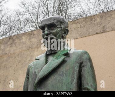 Hendrik Lorentz, Hendrik Antoon Lorentz (1853 – 1928) Dutch physicist ...