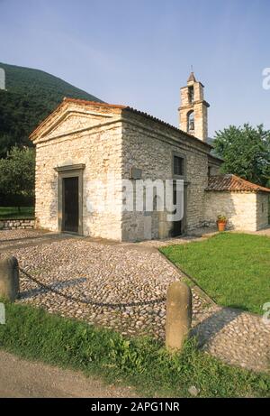 lombardia, lago d'iseo, predore Stock Photo - Alamy