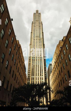 NBC Tower, 30 Rock Building At Night in Rockefeller Center, Manhattan ...