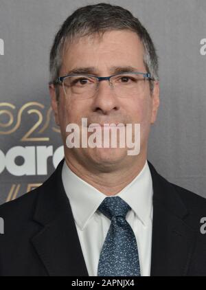 Lawrence Mestel arrives at the 2020 Billboard Power List Event held at ...