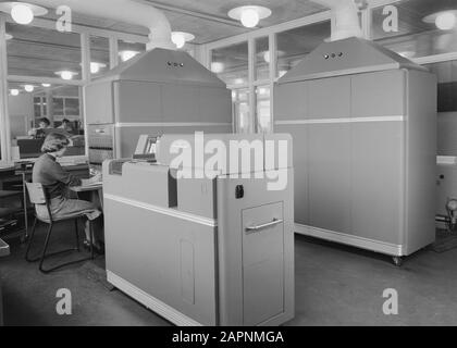 IBM 650 Magnetic Drum Data Processing Machine. An early IBM computer ...