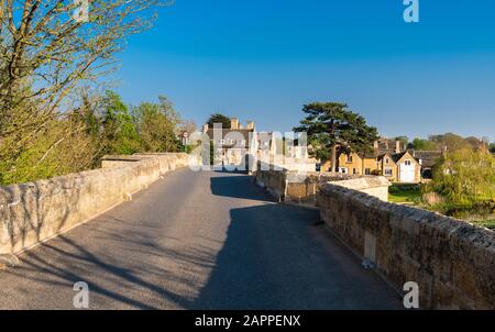 The Jurassic limestone Wansford Bridge over the River Nene at Wansford ...