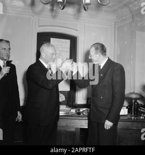 KLM boarding Date: December 6, 1945 Keywords: boarding Institution name ...