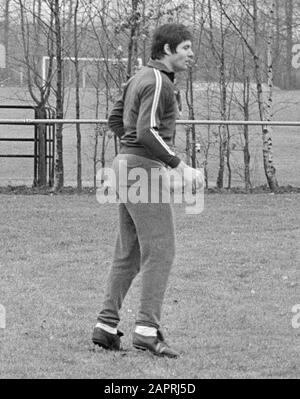 Voetbalclub Juventus (Italie) traint in Enschede; Massimo Piloni Stock ...