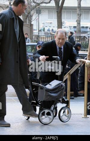 Harvey Weinstein arrives at Manhattan Criminal Court with his attorneys ...