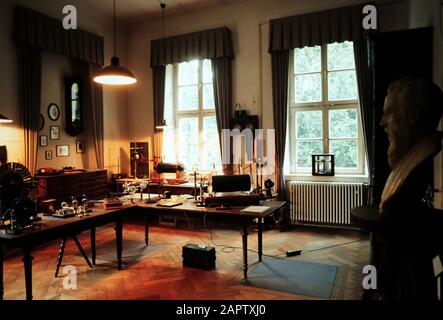 Conrad wilhelm Röntgen x-ray laboratory at the university of würzburg ...