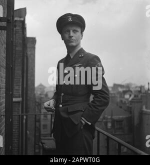 Royal Air Force Coastal Command, 1939-1945. A QF 6-pounder 7-cwt anti ...