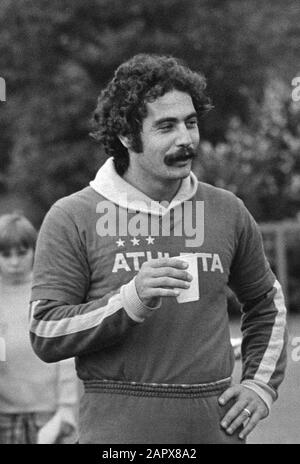 Roberto Rivelino Brazil World Cup 1978 third place game Brazil 2 Italy ...