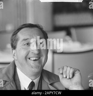 Portrait Ted Moult (English TV artist) assignment Telegra Date: May 3 ...