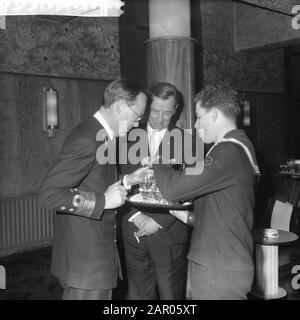 Premiere Maria Liberium . Prince Bernhard and fishermen and sailor ...